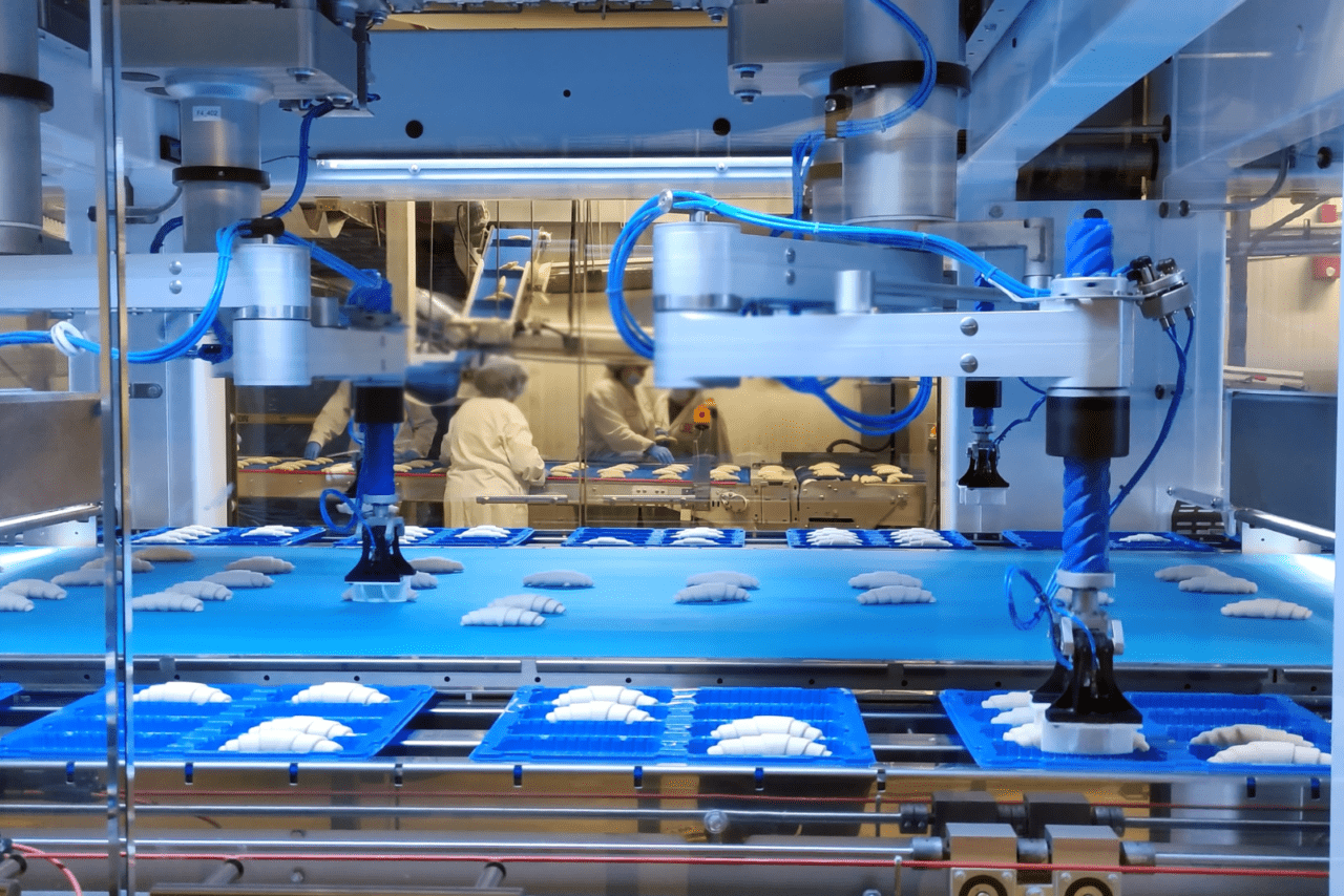 Four factors driving the need for co-manufacturing - Commercial Baking