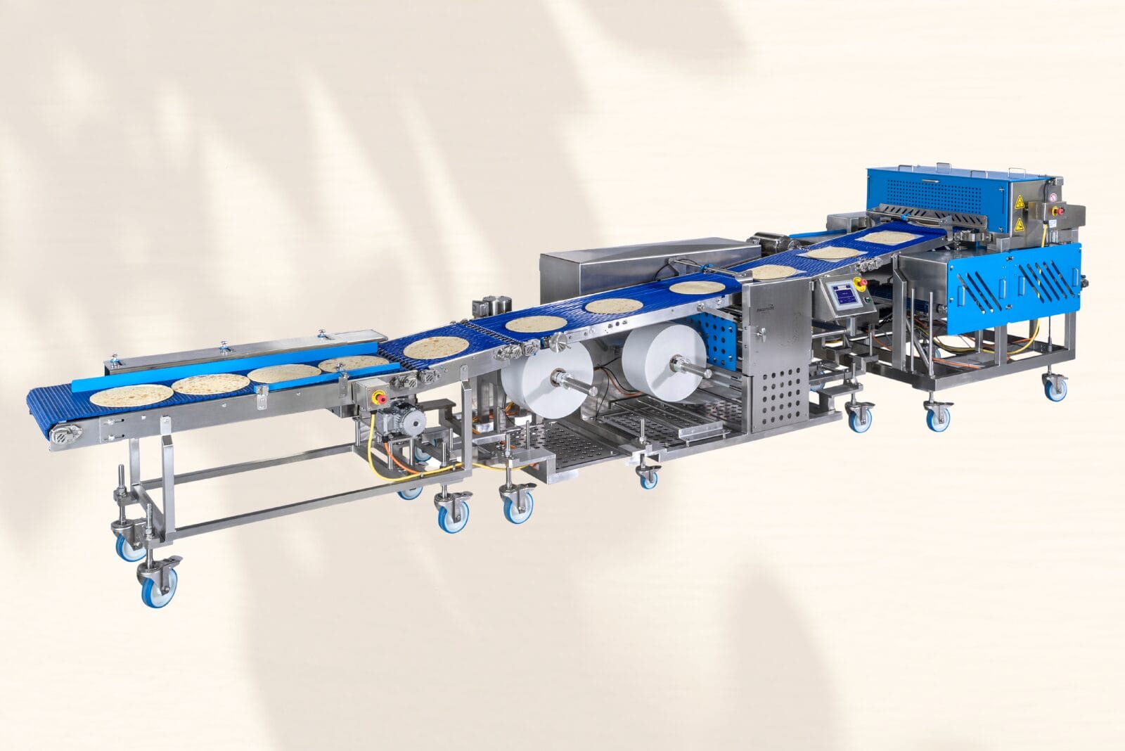 Pizza interleaving and stacking system - Commercial Baking